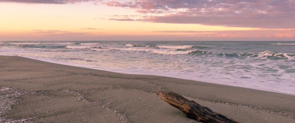 Naturist nudist beaches in Tuscany: beaches for naturist nudists - It's ...