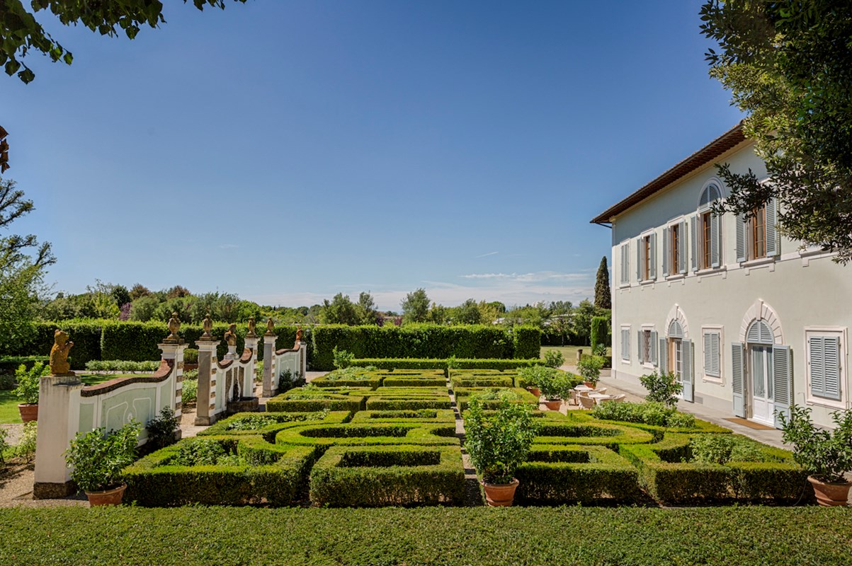Villa Olmi, luxury and elegance just a few steps from Florence